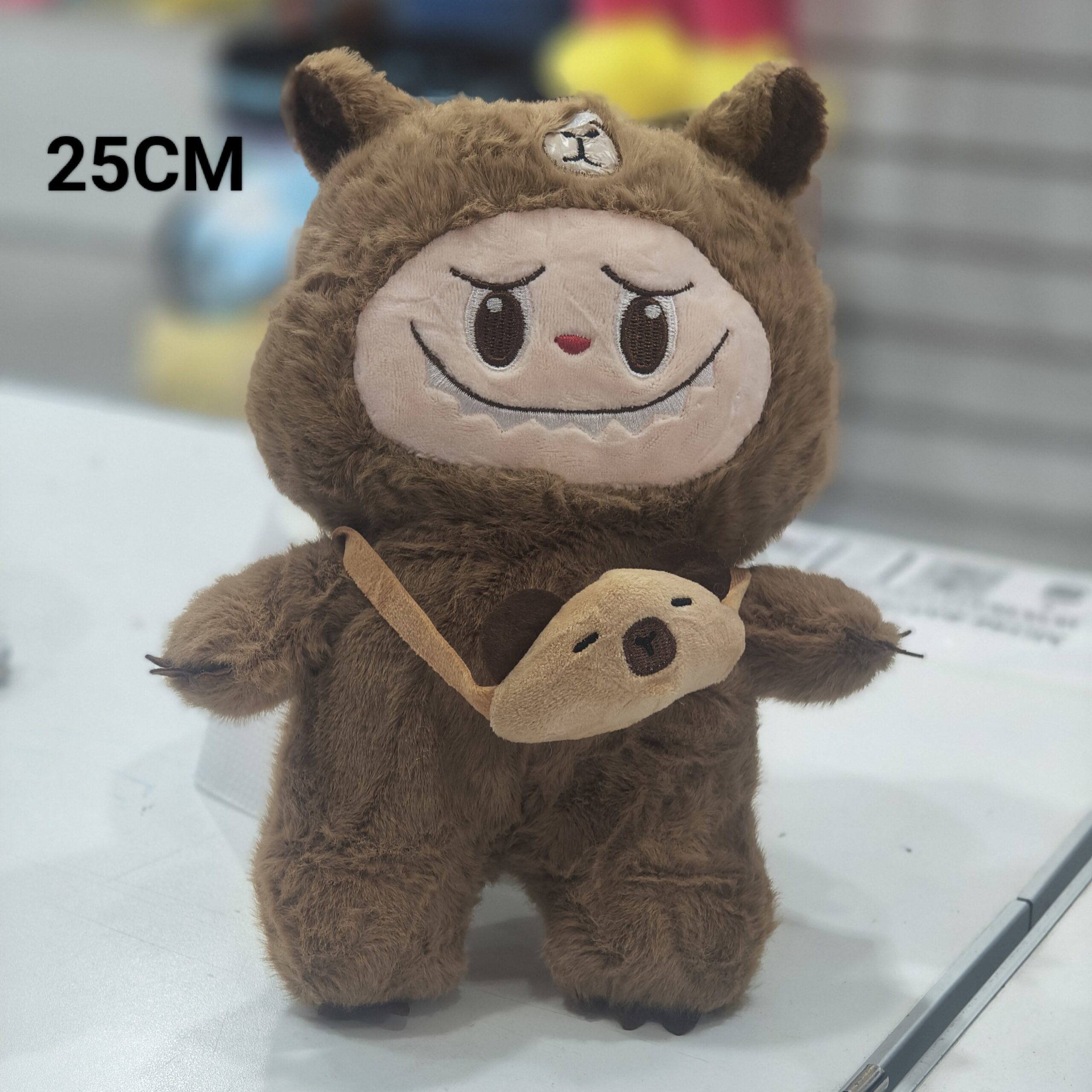 Labubu capybara con cartera – Paraiso Peluches