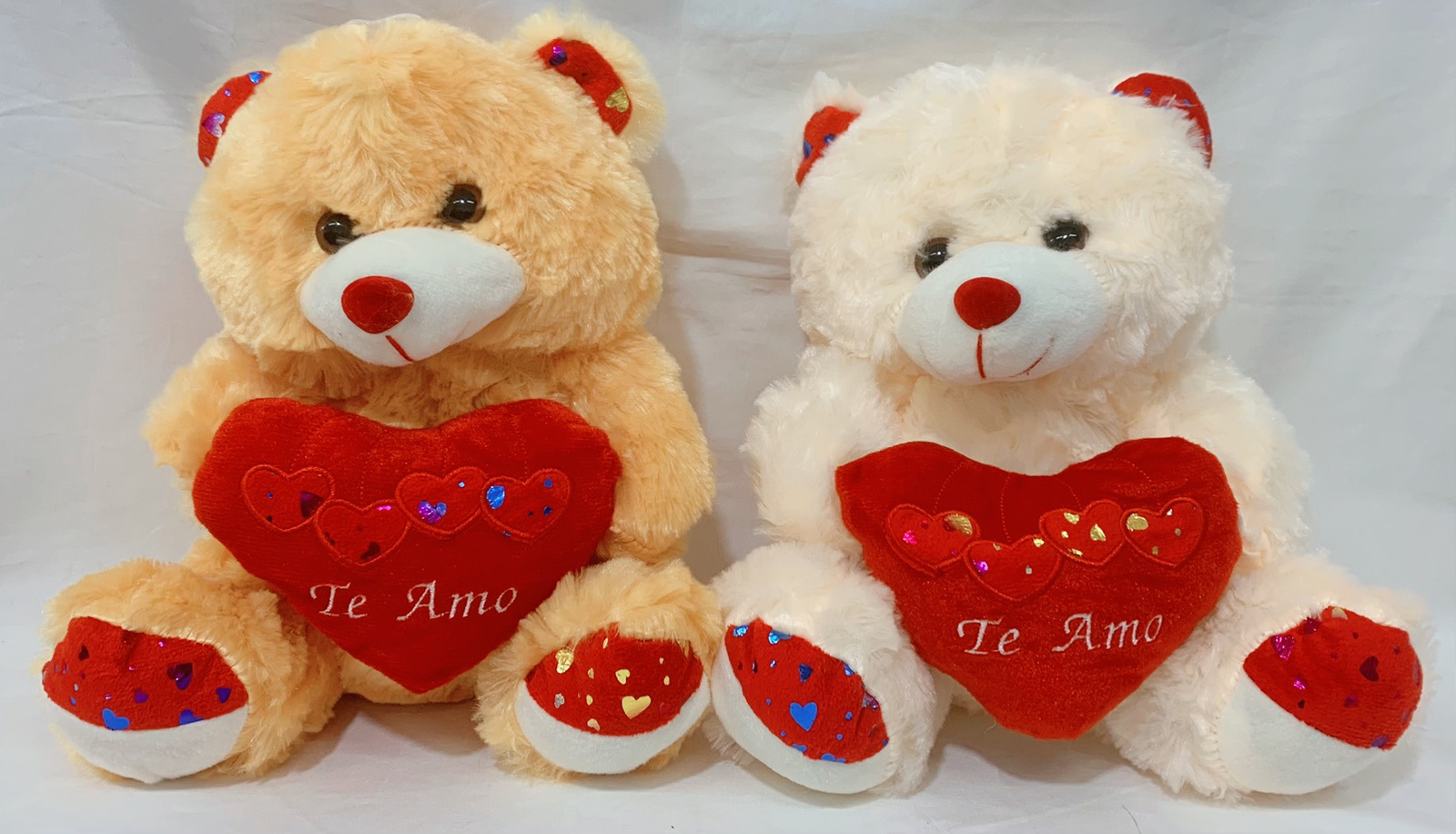 Oso con corazón bordado 4 corazón 2 colores 30cm – Paraiso Peluches